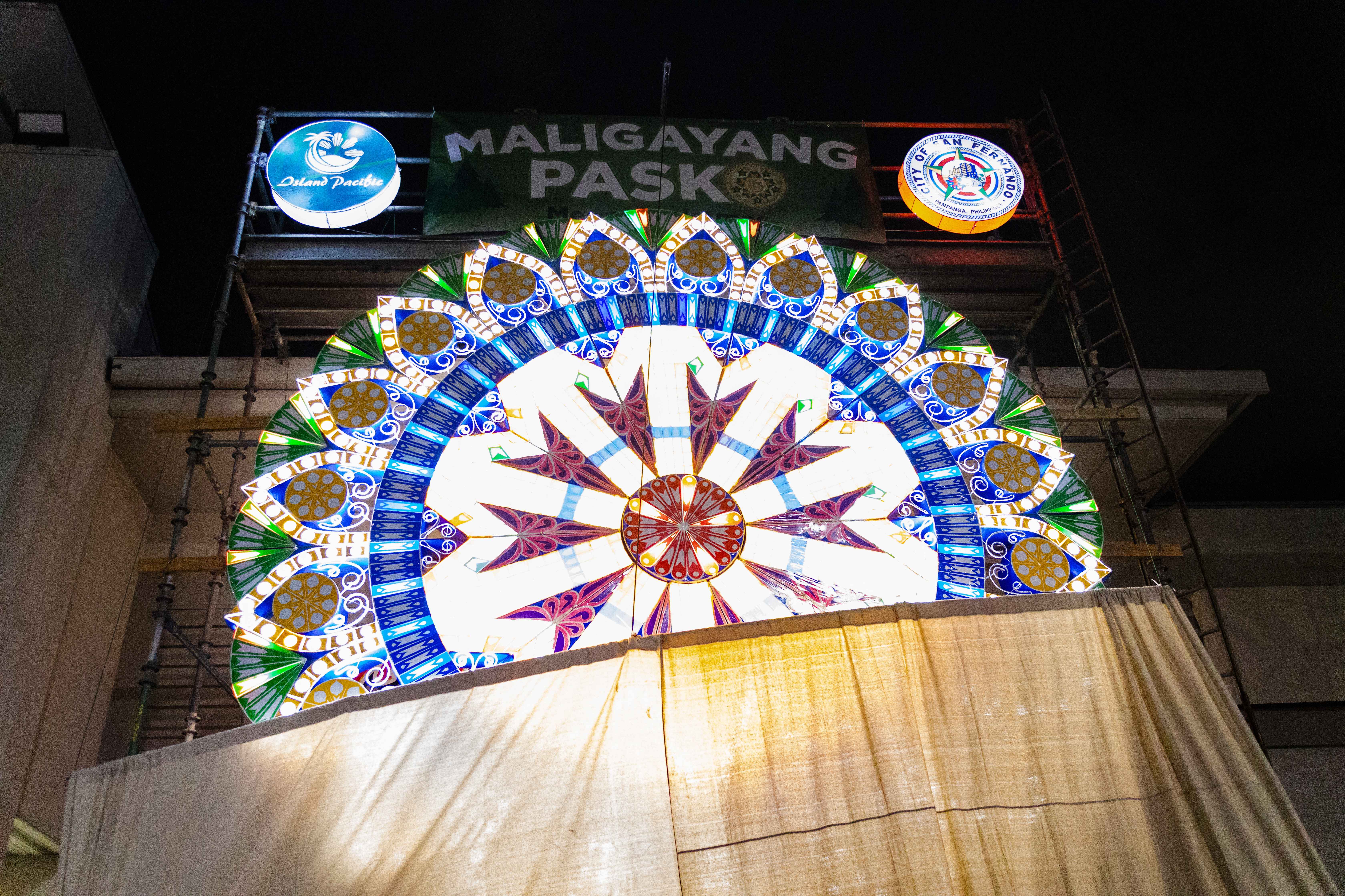 Island Pacific L.A. Unveils the Biggest Parol Outside the Philippines